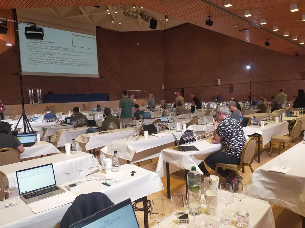 How to Become One of the Top Wine Experts in the World? | VinoVoss